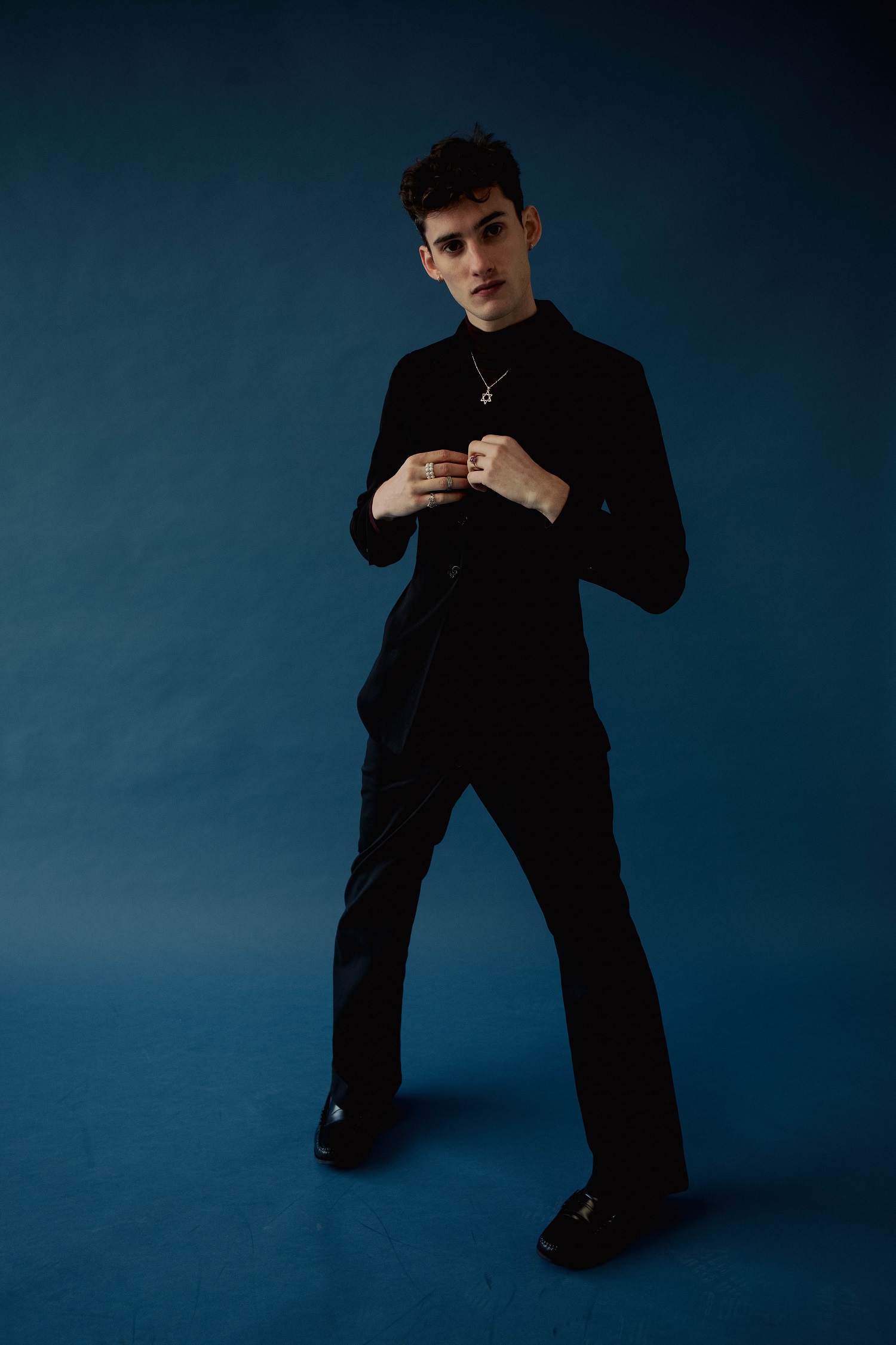 อินดี้ร็อก Charlie Burg ปล่อยแล้วอัลบั้ม 'Infinitely Tall' พร้อมซิงเกิล ...